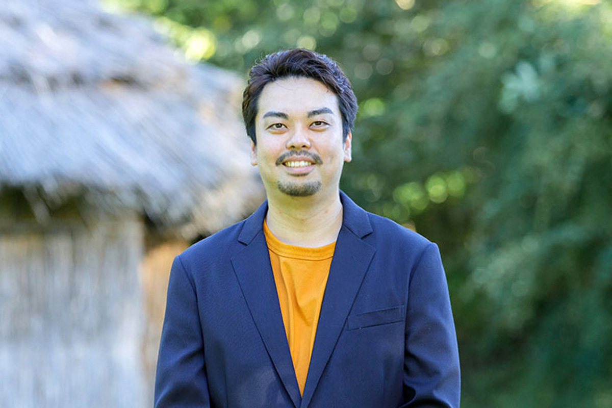 About :: 株式会社二風谷ワークス | アイヌ文様デザイン、アイヌ工芸OEM